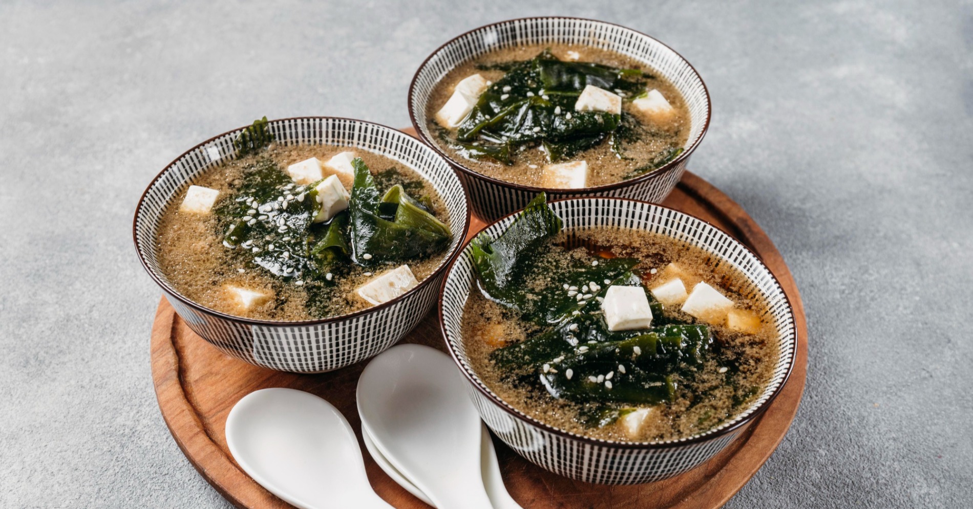 3 Resep Sup Rumput Laut Khas Korea untuk Ulang Tahun - Wartana.com